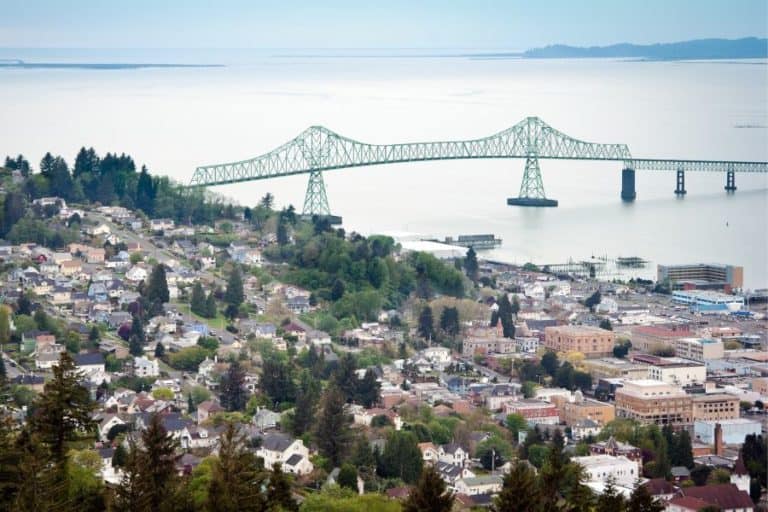 Best Oregon Coast Towns to Visit in 2025 - Discover the Pacific Northwest