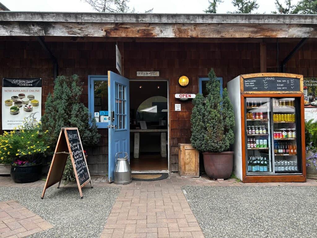 8 Popular Things to Do On Salt Spring Island BC - Discover the Pacific ...