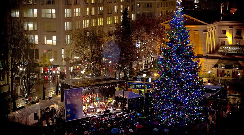 Christmas in Oregon: 5 Christmas Towns in Oregon - Discover the Pacific ...