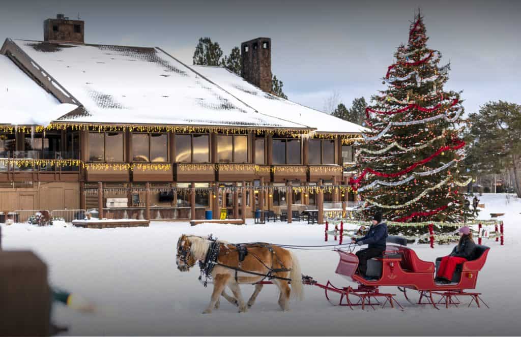 Christmas in Oregon: 5 Christmas Towns in Oregon - Discover the Pacific ...