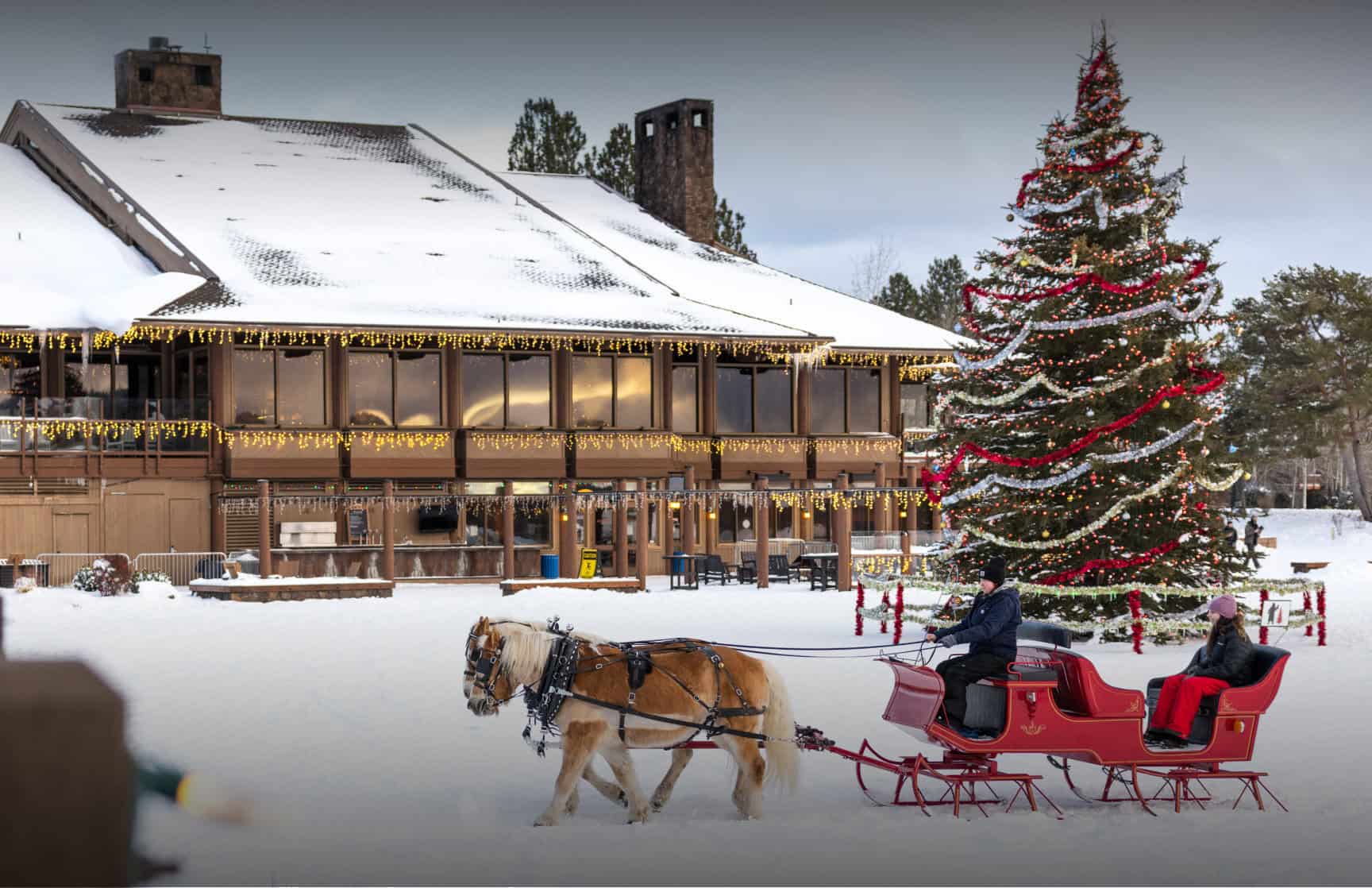 Christmas in Oregon: 5 Christmas Towns in Oregon - Discover the Pacific ...